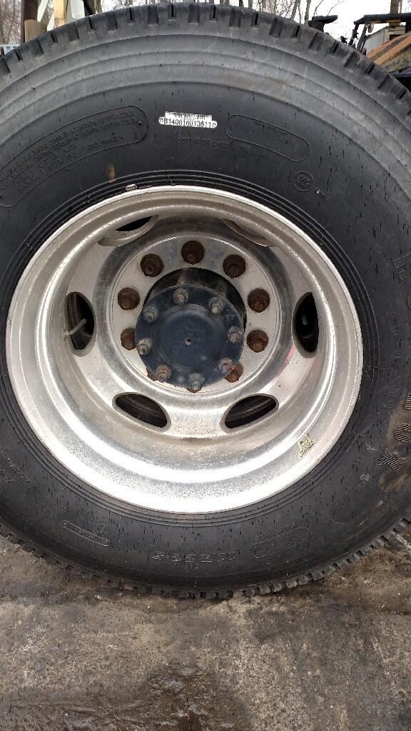 11R22.5 ROADLUX R516 Tire and Rim in Enfield, CT #9875