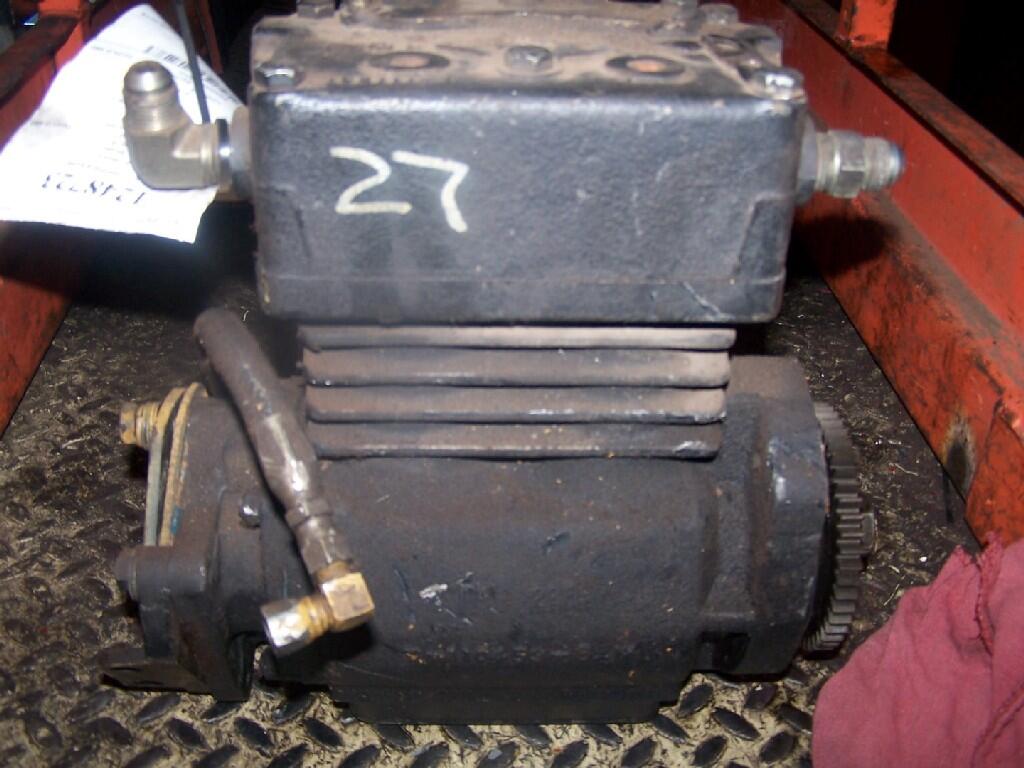 BENDIX TU-FLO 550 AIR COMPRESSOR OEM# 5001904 in Portland, OR #1248723