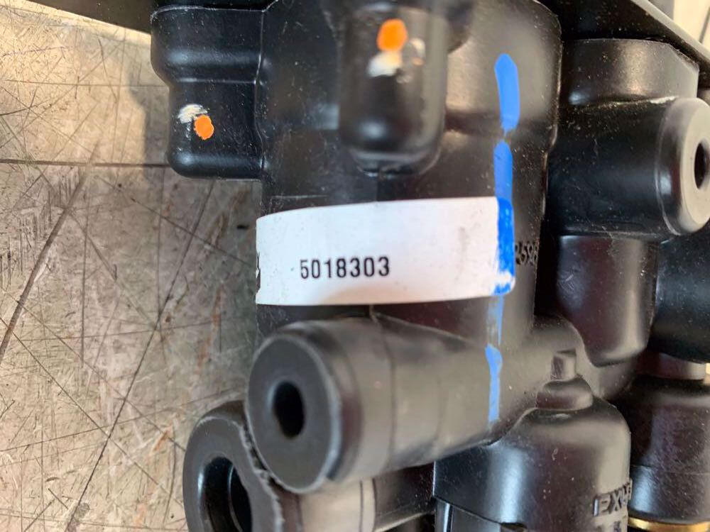 BENDIX Brake Air Valve OEM# 5018303 in Dorr, MI #361-10506