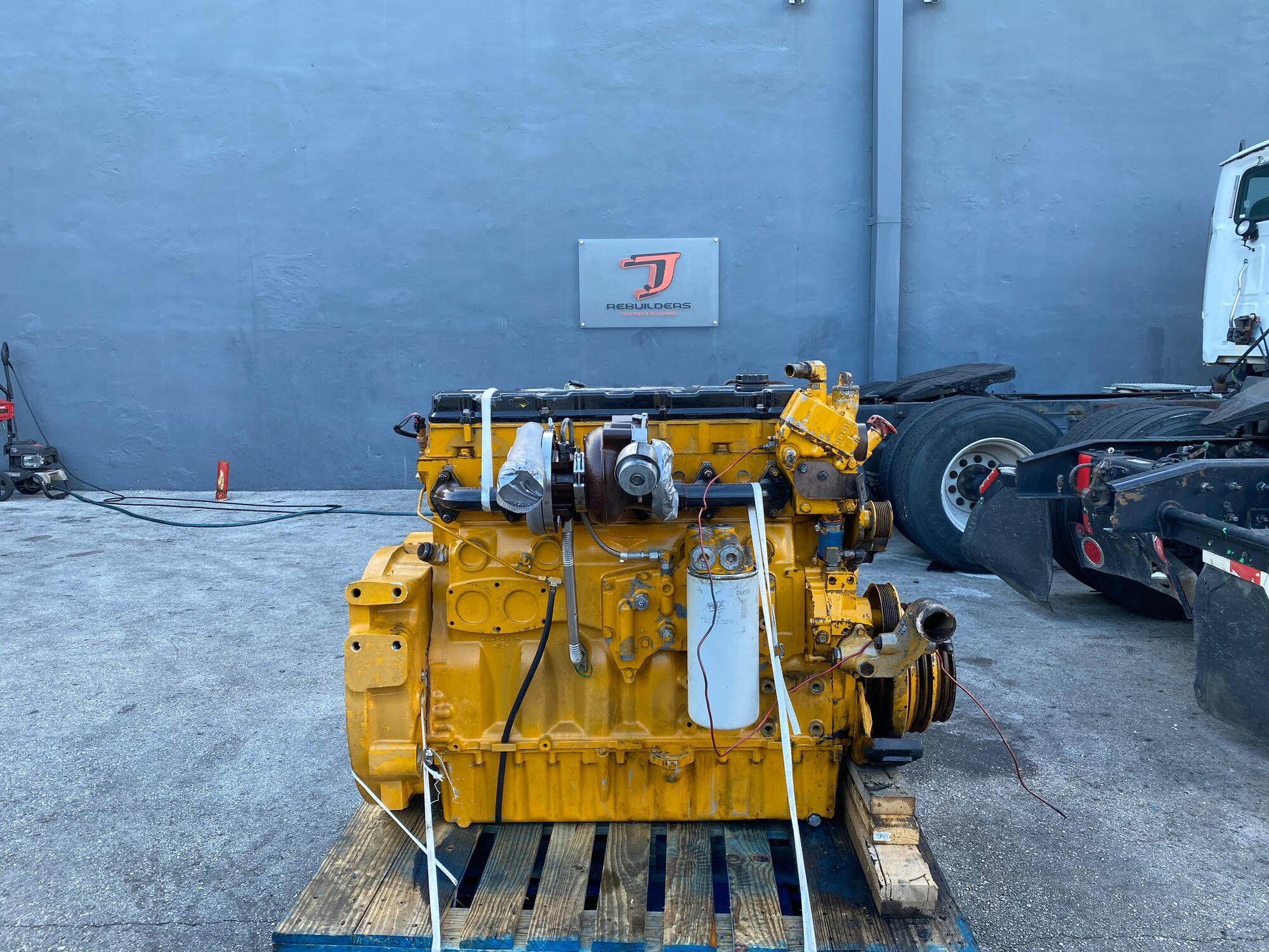 CAT C-9 Engine Assembly OEM# 10R9871 in HIALEAH, FL #004695