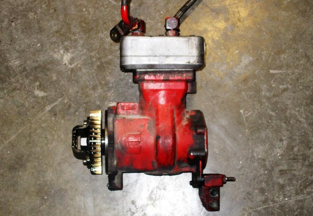 CUMMINS ISX Air Compressor OEM# 3103413 in CRANDALL, TX #36499