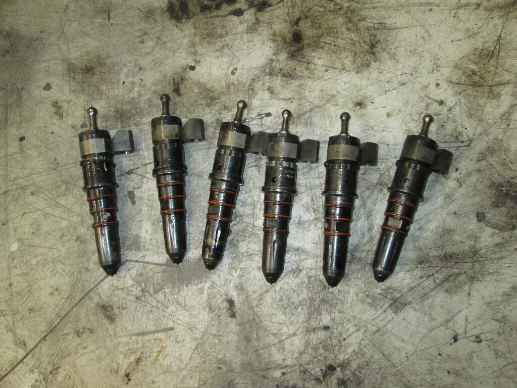 CUMMINS L10 FUEL INJECTOR in Tampa, FL #1101555