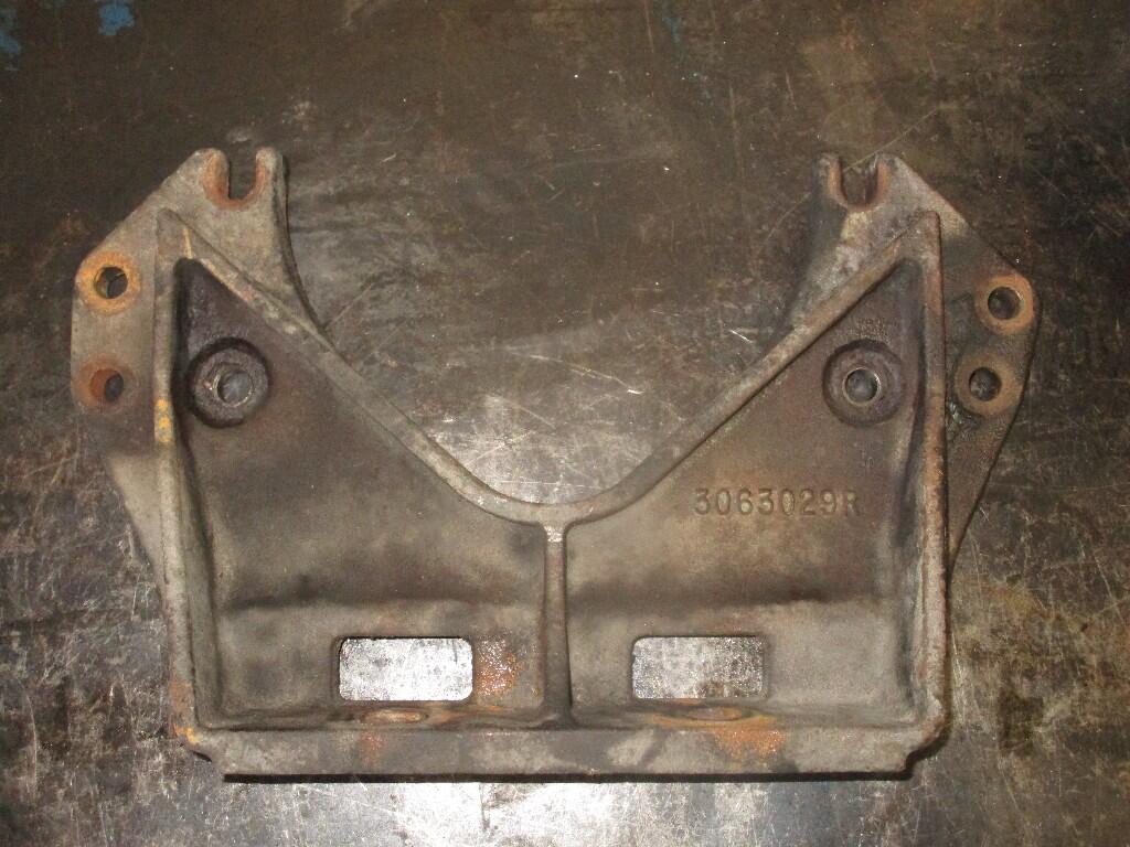CUMMINS Engine Mounts OEM# 3063029 in CRANDALL, TX #76237