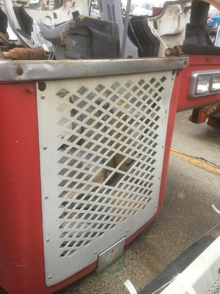DIAMOND REO C10164 HOOD in Toledo, OH #388178