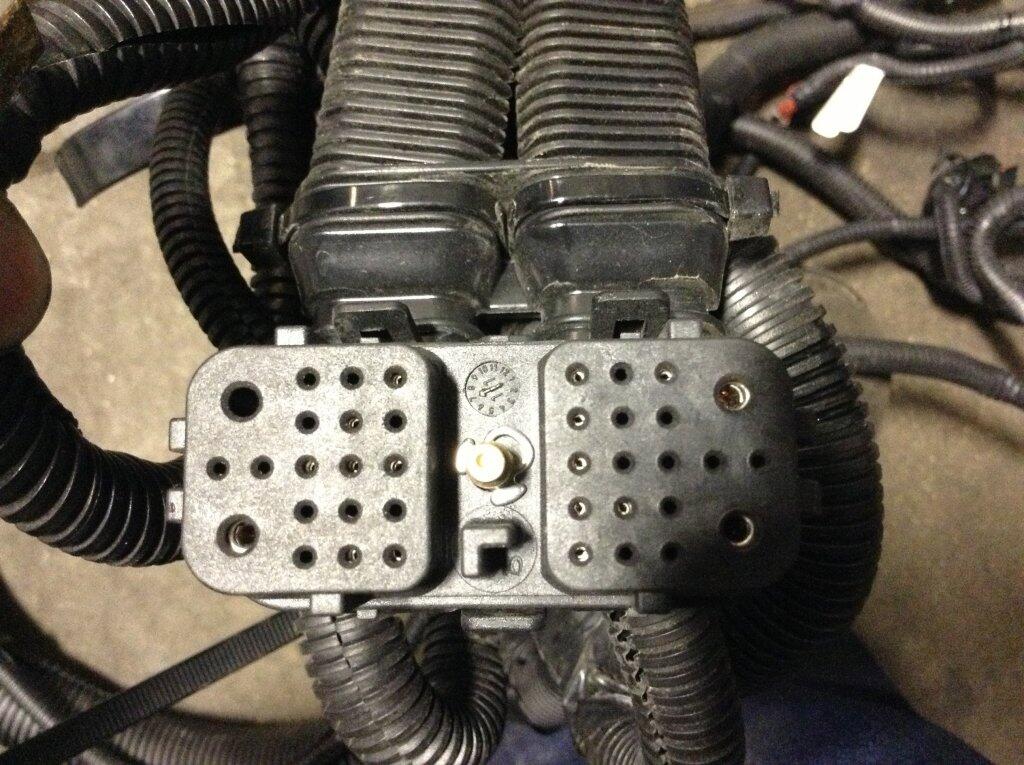Detroit DD13 Engine Wiring Harness in Spencer, IA #24284990