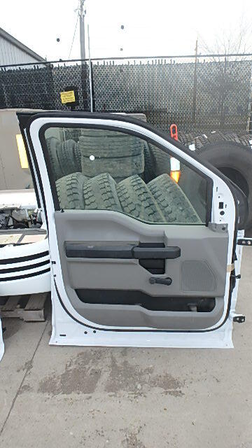 FORD F650 Door Assembly, Front in DES MOINES, IA #24589