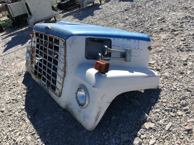 FORD L9000 Hood in KANSAS CITY, MISSOURI #HOD0010