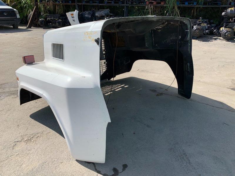 FORD LTL9000 Hood in MIAMI, FL #439-0824192