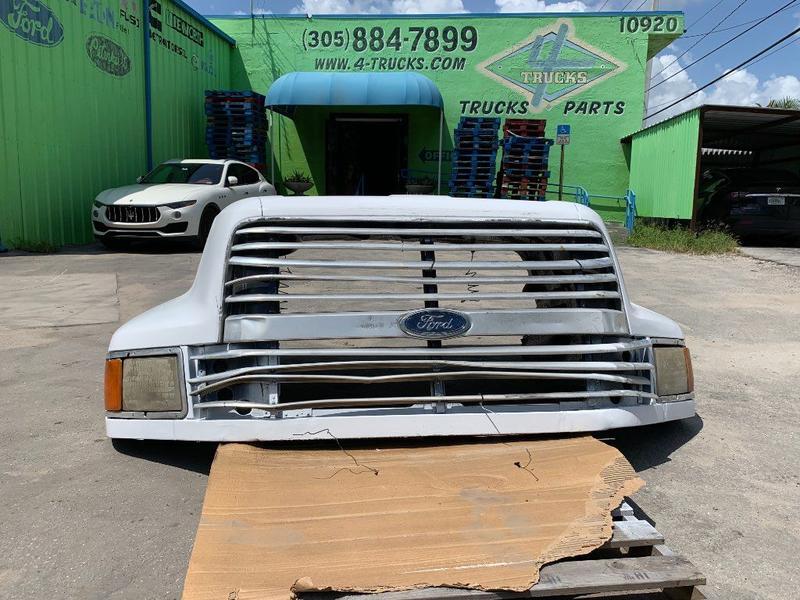 FORD LTL9000 Hood in MIAMI, FL #591-0918196