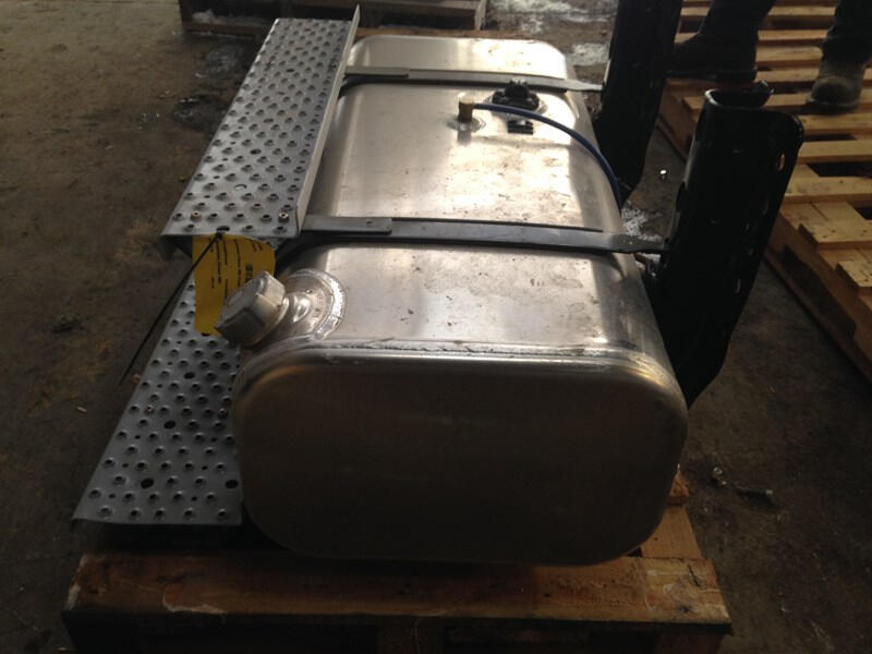 FREIGHTLINER Business Class M2 Fuel Tank OEM# A0335654000 in Dorr, MI ...