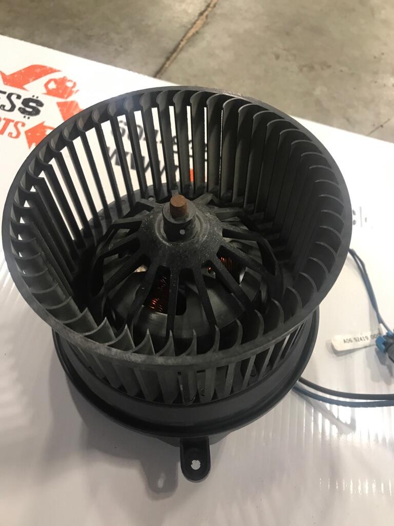 FREIGHTLINER CASCADIA Blower Motor (HVAC) OEM# VCC T77421A2C in ...
