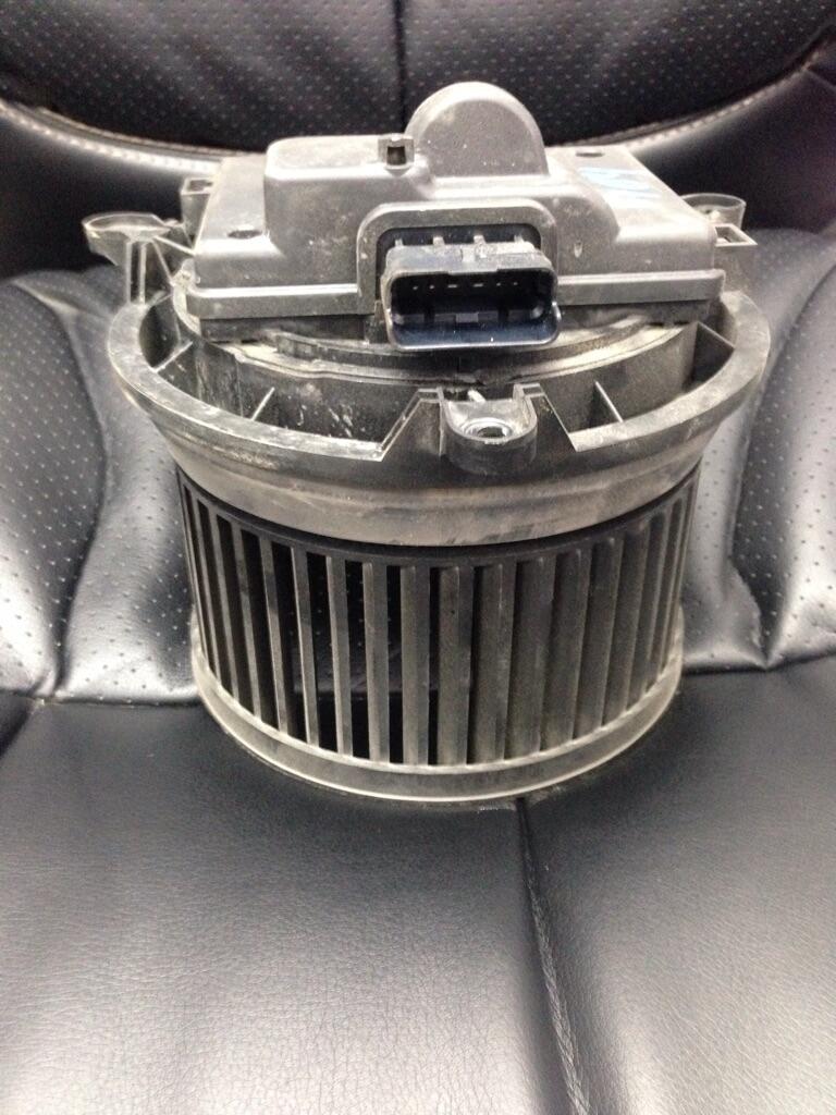 FREIGHTLINER CASCADIA Blower Motor (HVAC) OEM# T1000730D in Abbotsford ...