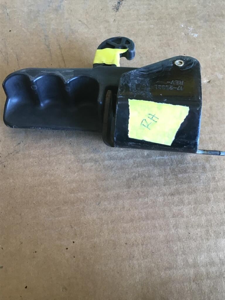 FREIGHTLINER CASCADIA Hood Latch OEM# 17-15730-004 in Holland, MI #78741