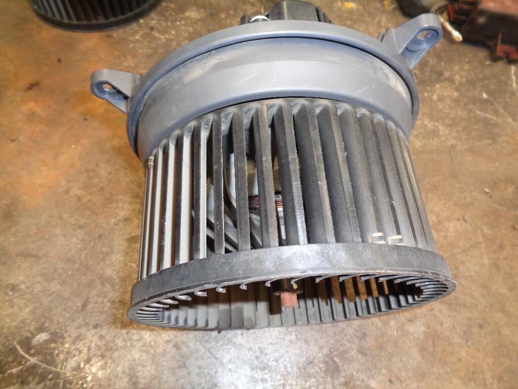 FREIGHTLINER Cascadia-Sleeper_T77421A A/C Blower Motor in Alamo, Texas ...