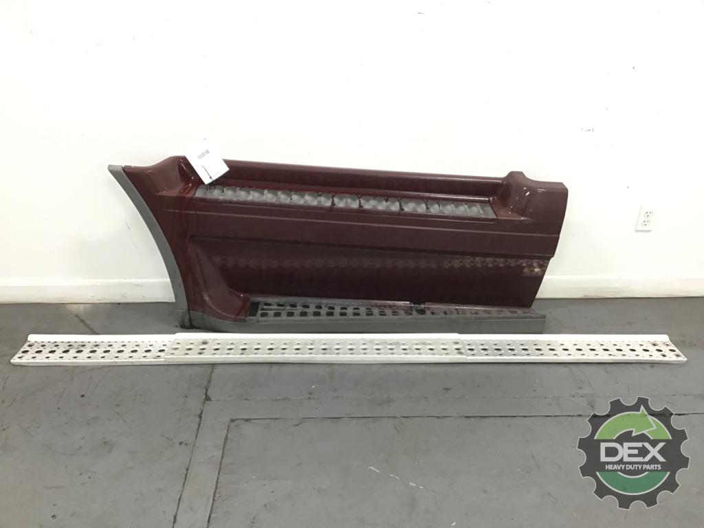 FREIGHTLINER Cascadia 8916 chassis fairings in Advance, NC #334190