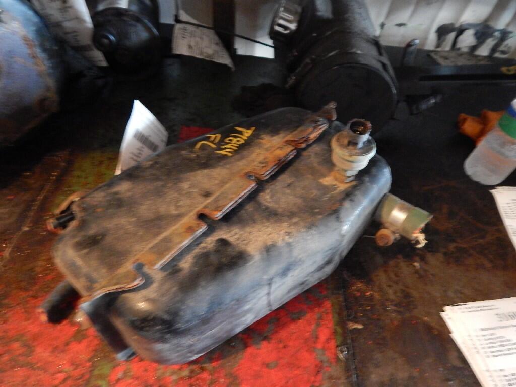 FREIGHTLINER FL112 Radiator Overflow Bottle OEM# VML-T2285 in Holland ...