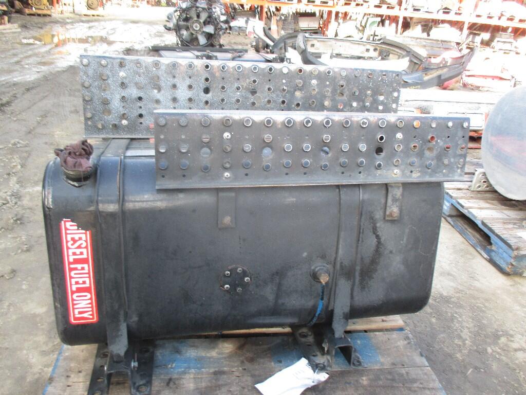 FREIGHTLINER FL70 FUEL TANK in Stockton, CA #1836572