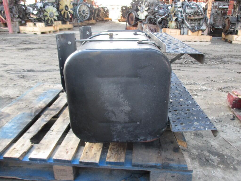 FREIGHTLINER FL70 FUEL TANK in Stockton, CA #1836572