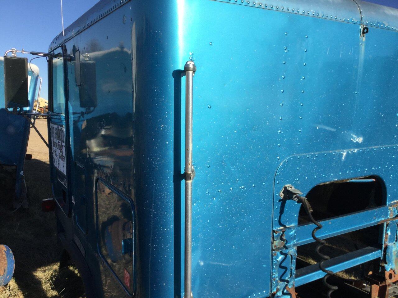 FREIGHTLINER FLA USF-1E HIGH Cab Assembly in Spencer, IA #24273782