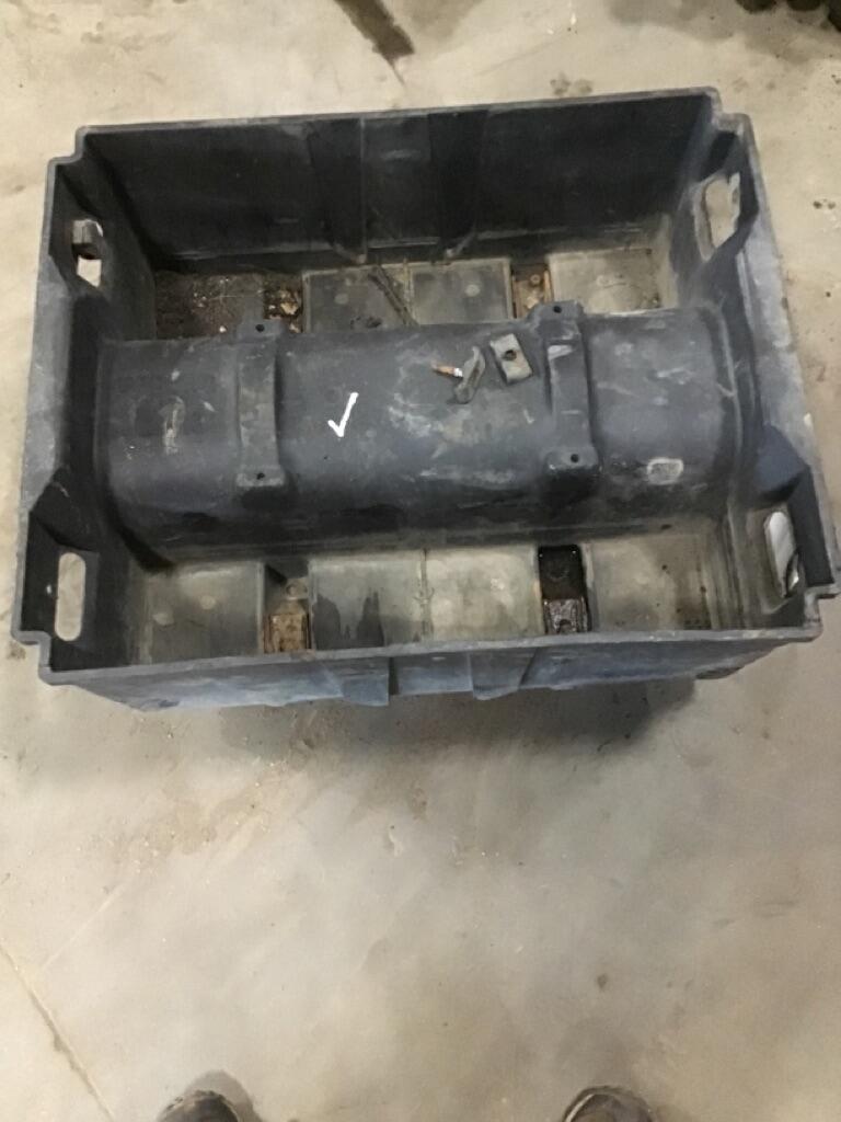 FREIGHTLINER FLD 120 Battery Box in Holland, MI #74888