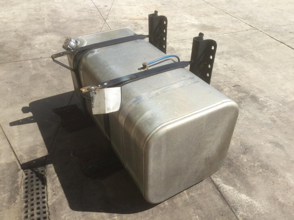 FREIGHTLINER M2 106 FUEL TANK in Watseka, IL #1983177