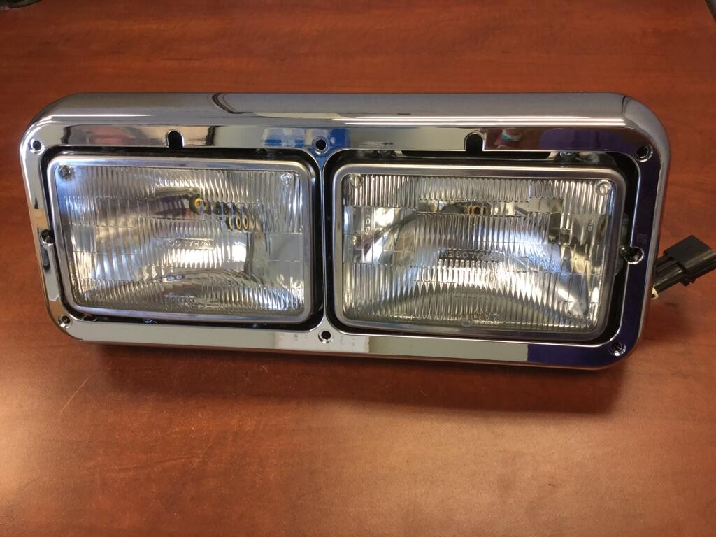 FREIGHTLINER HEADLAMP ASSEMBLY in Spokane, WA #SLC 499-411538