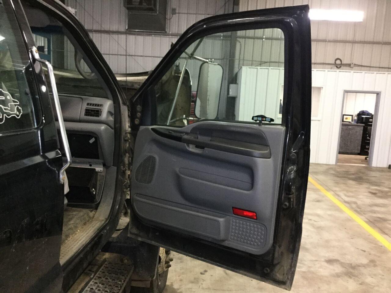 Ford F650 Door Assembly, Front in Sioux Falls, SD #24780301