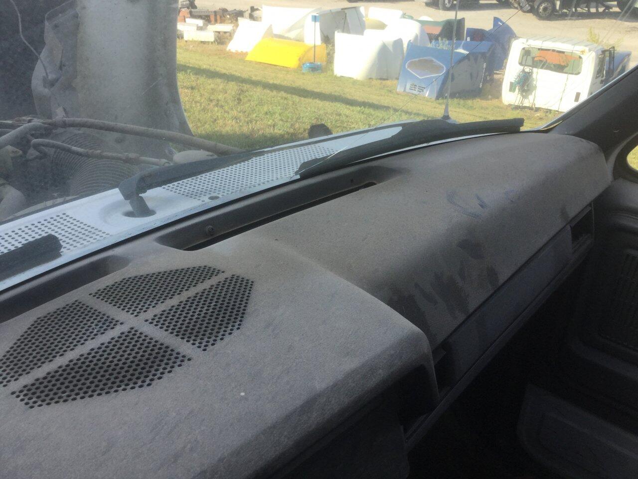 Ford F800 Dash Assembly in Kansas City, MO #24672982