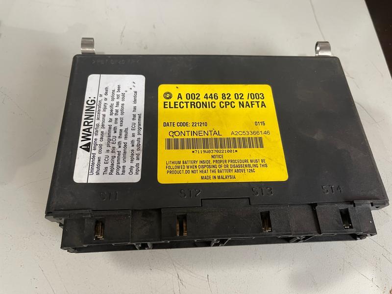 Freightliner A 002 446 82 02 / 003 ECM in LINDEN, NJ #T1028