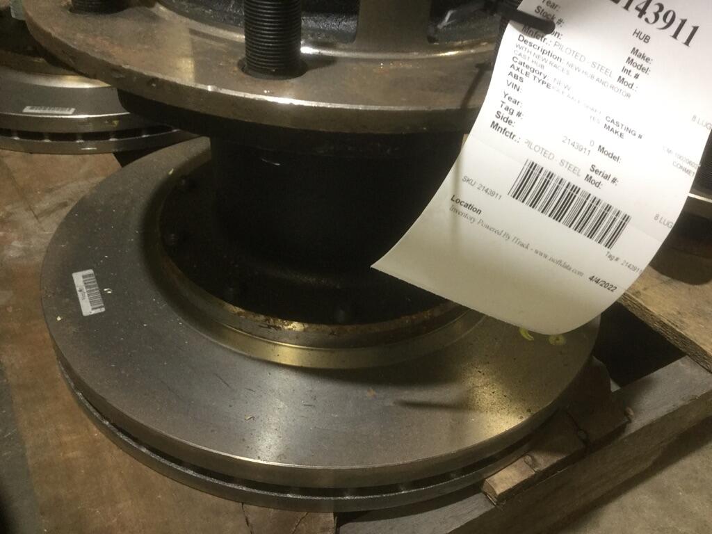 HUB PILOTED - STEEL 8 LUG HUB OEM# 3822389C91 in Toledo, OH #2143911