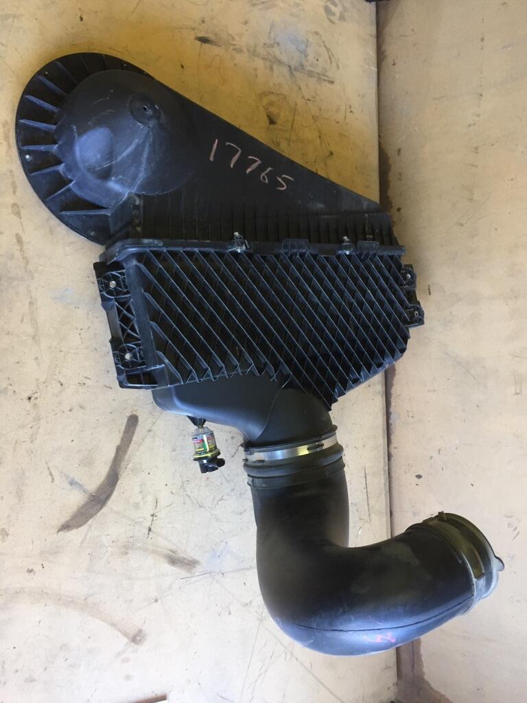 INTERNATIONAL LT62 Air Cleaner OEM# 2515573C1 in Abbotsford, BRITISH ...