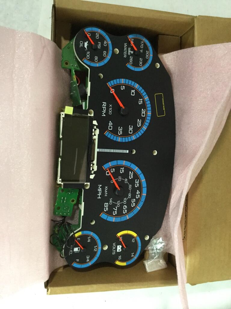 INTERNATIONAL Instrument Cluster OEM# 2604673C97 in UMATILLA, OR ...