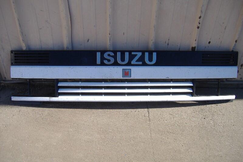 ISUZU NPR Grille in DES MOINES, IA #14003