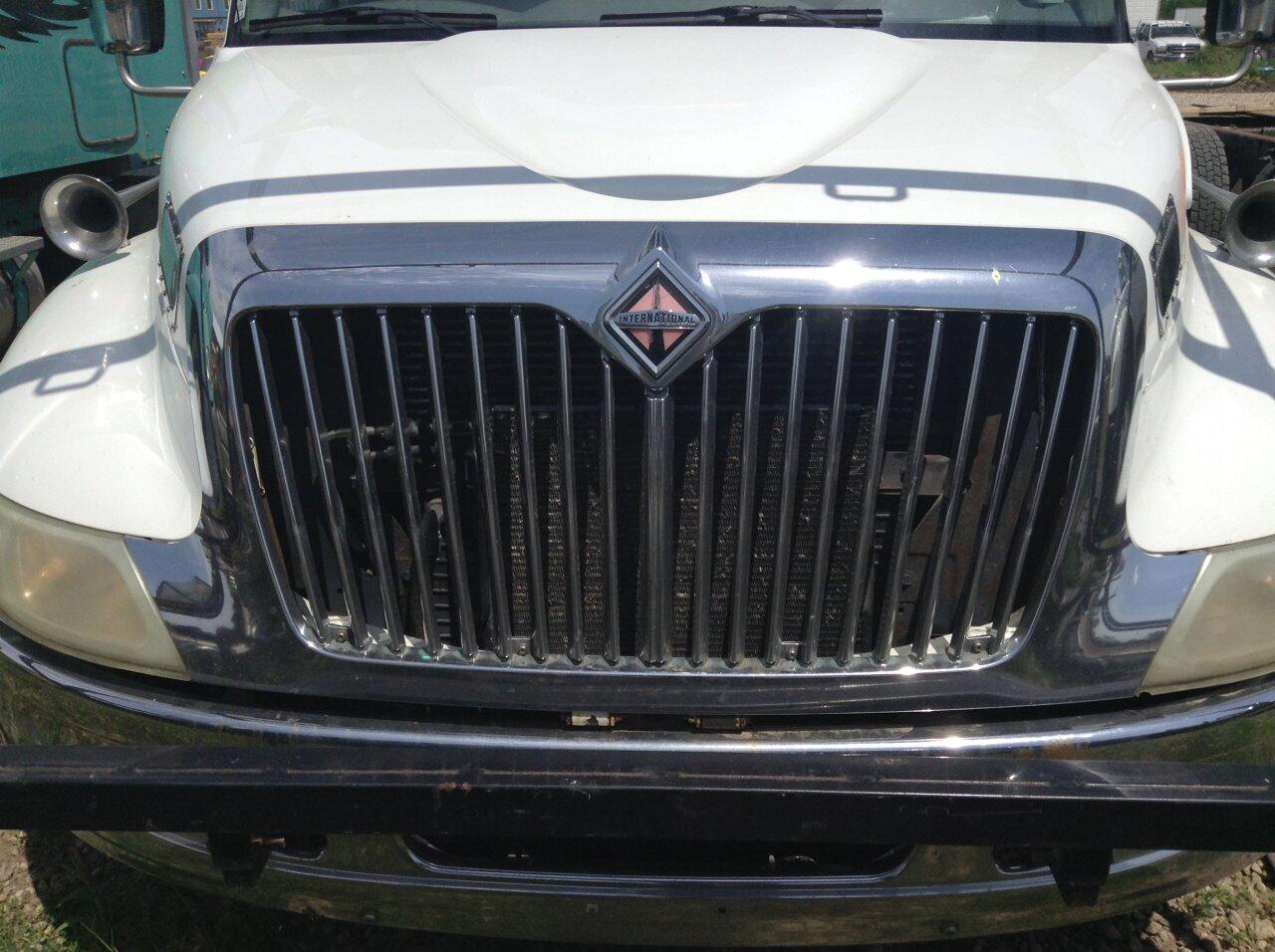 International 4300 Hood in Spencer, IA #24576563