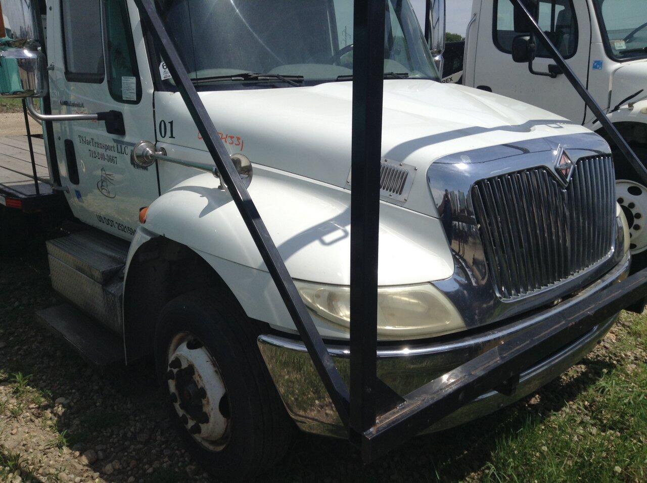 International 4300 Hood in Spencer, IA #24576563