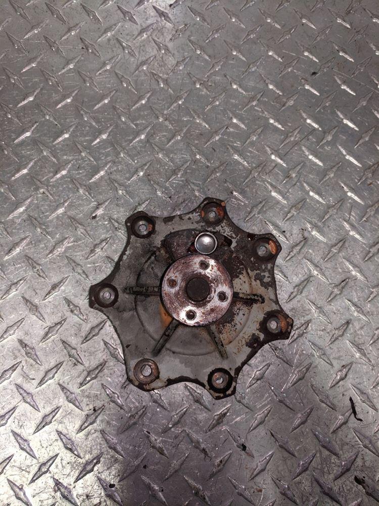 International DT466 Water Pump in Kankakee, Illinois #P-6712