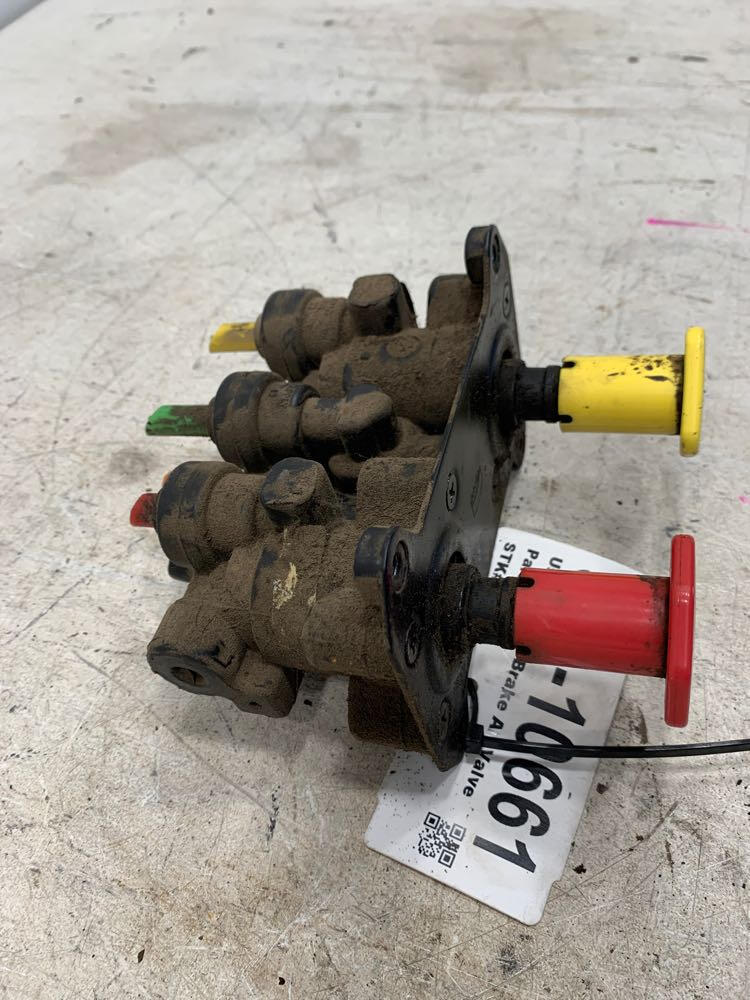KENWORTH T2000 Brake Air Valve in Dorr, MI #361-10661