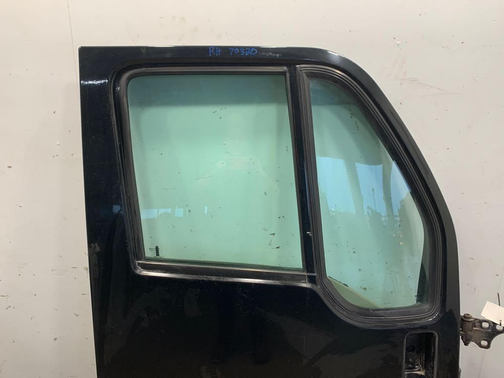 KENWORTH T2000 Door in Dorr, MI #606-12767