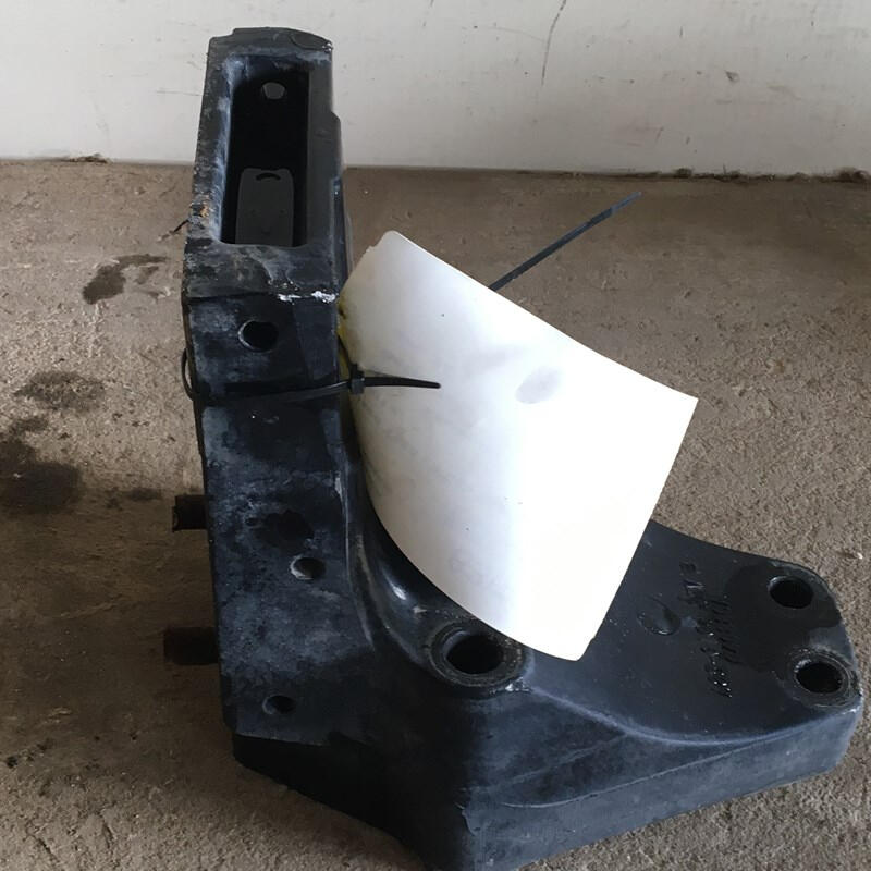 KENWORTH T680 Cab Mount OEM# A85-6104 in Dorr, MI #630-10362