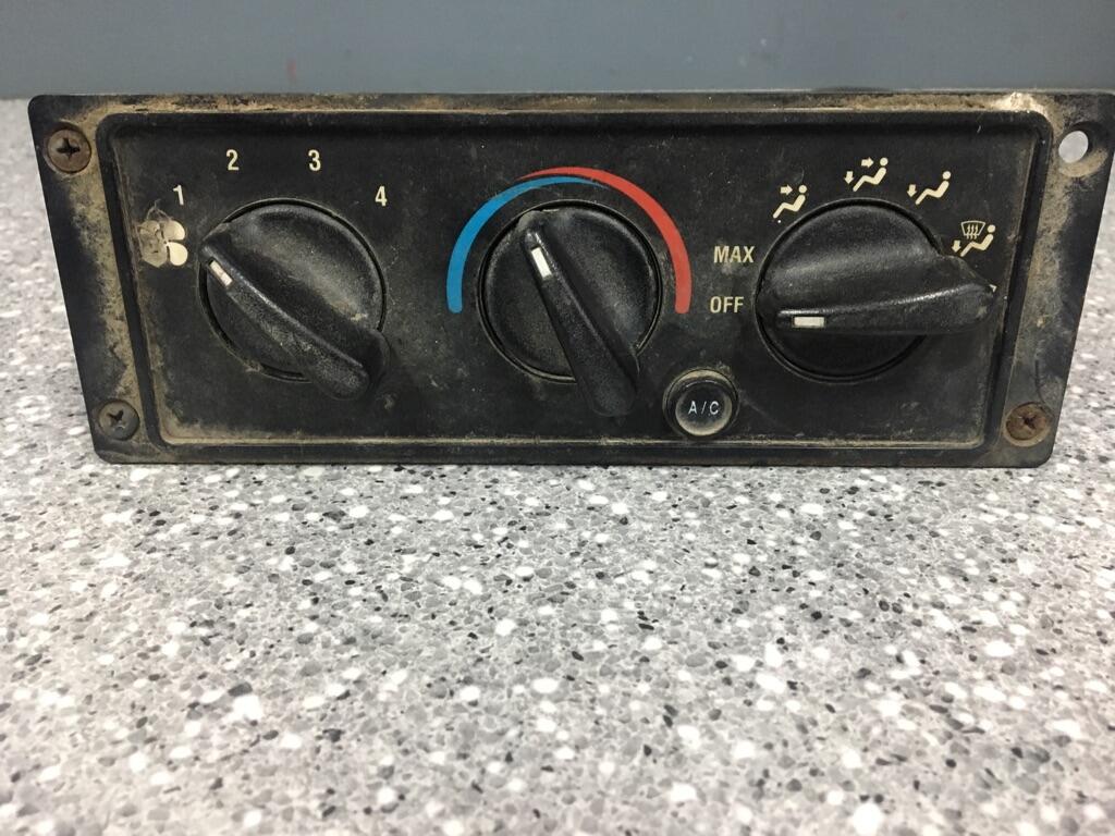 KENWORTH T800 Temperature Control OEM# 748029 in Abbotsford, BRITISH ...