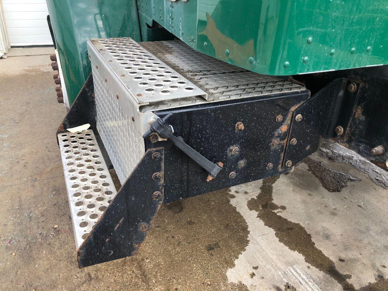 Kenworth T300 Battery Box in Spencer, IA #24857083