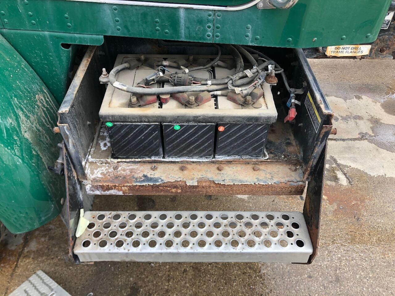 Kenworth T300 Battery Box in Spencer, IA #24857083