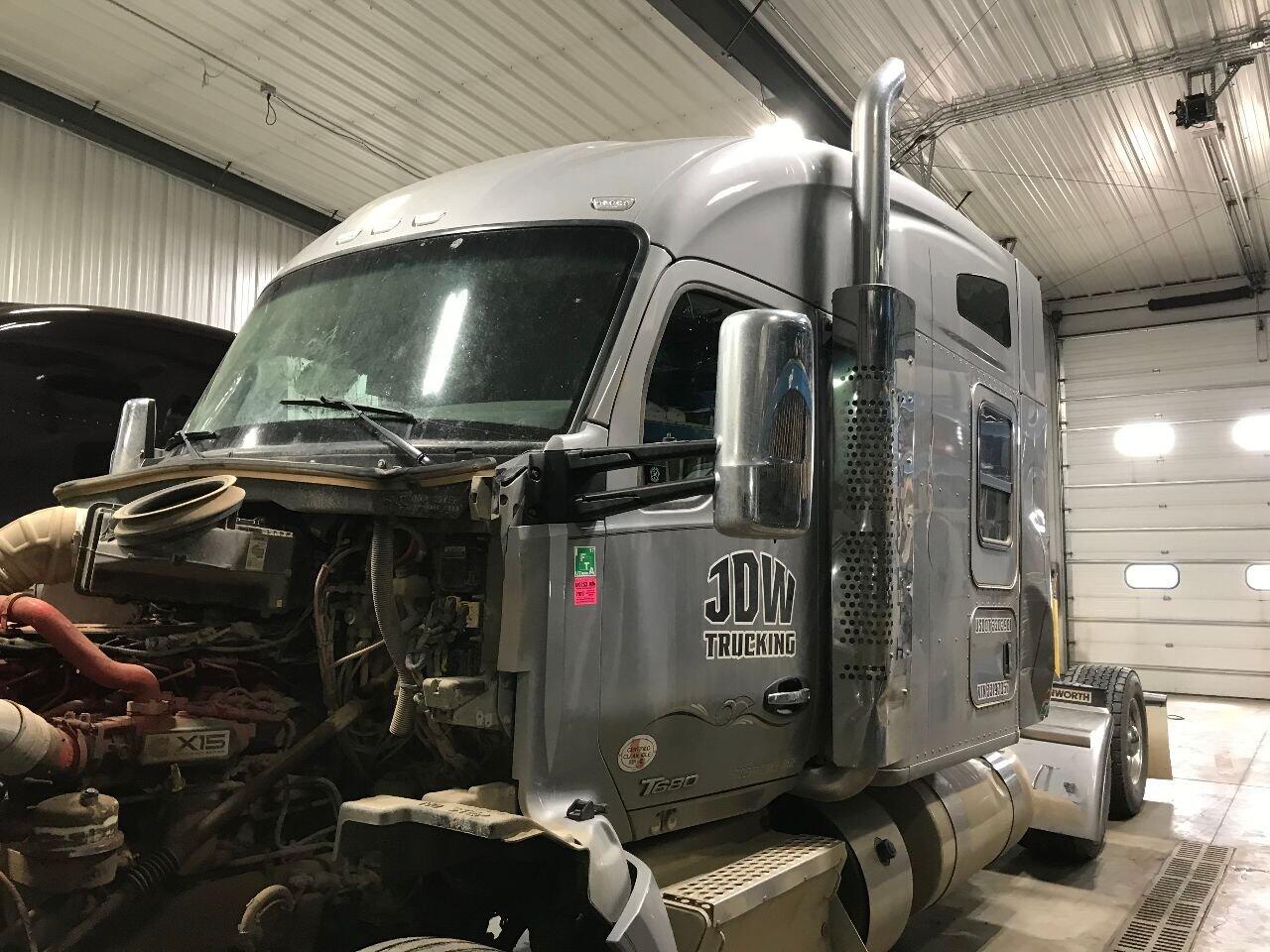 Kenworth T680 Cab Assembly in Sioux Falls, SD #24868207