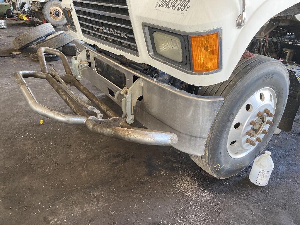 MACK CHU613 Bumper Assembly, Front in Douglas, GA #24703