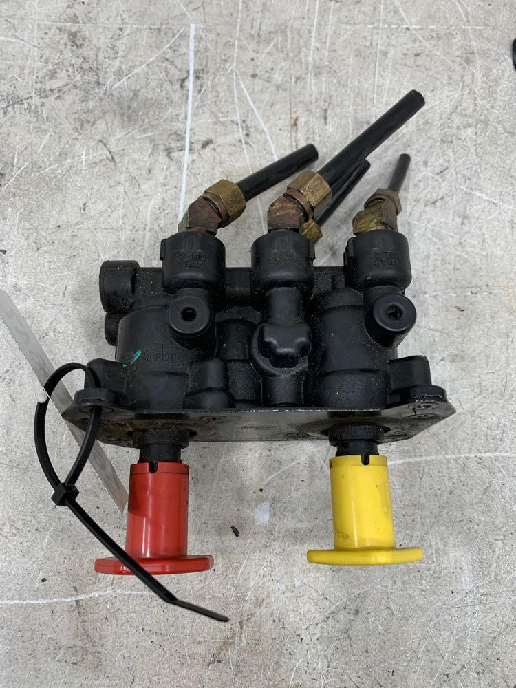 PETERBILT 357 Brake Air Valve in Dorr, MI #361-10647