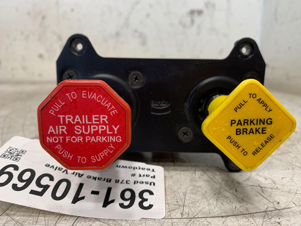 PETERBILT 378 Brake Air Valve in Dorr, MI #361-10569