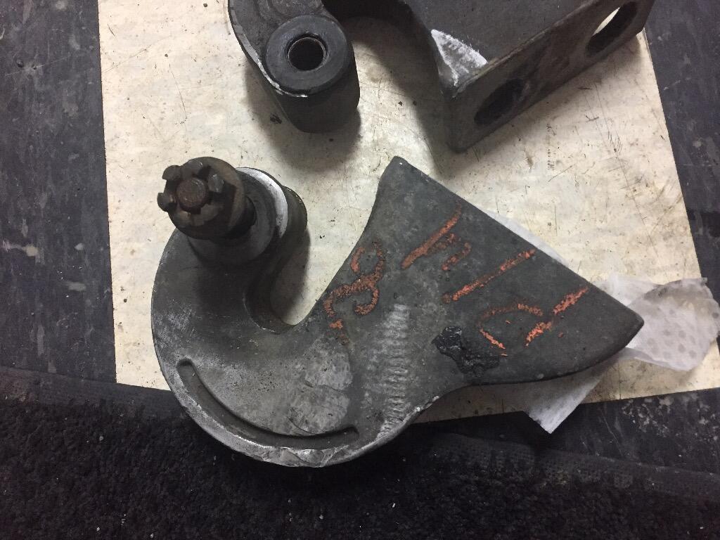 PETERBILT 378 Hood Hinge OEM# 13-04708B in Abbotsford, BRITISH COLUMBIA ...