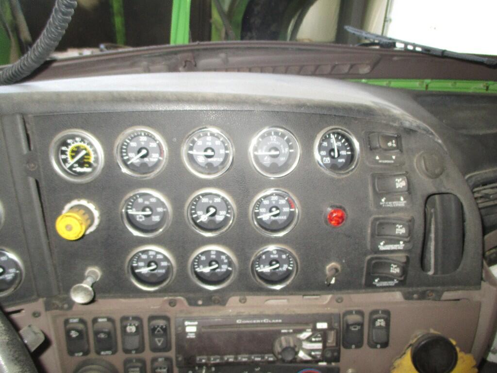 PETERBILT 389 Dash Assembly in MORRISVILLE, NY #3332
