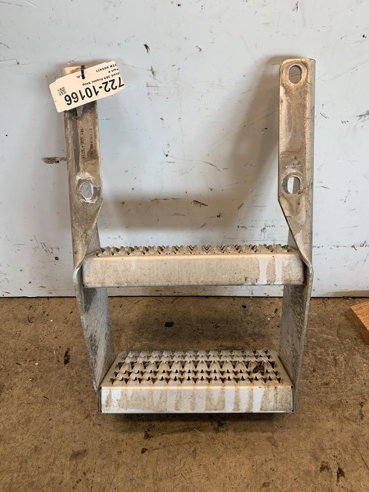PETERBILT 389 Frame Step in Dorr, MI #722-10166