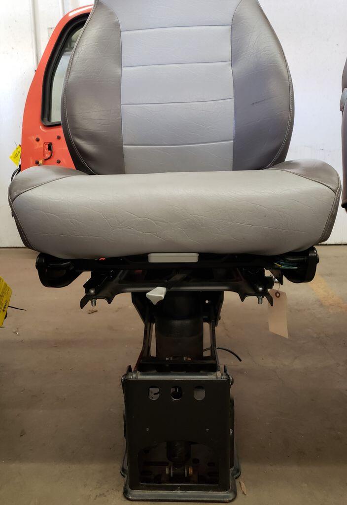PETERBILT 389 Seat, Front in SPOKANE, WA #3815